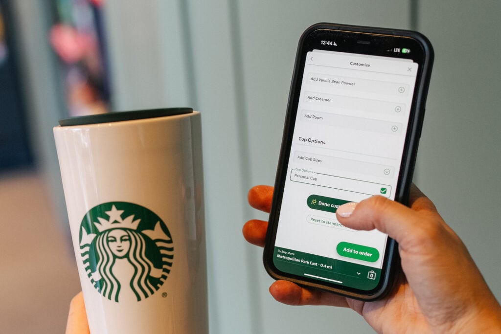 Starbucks Becomes First National Coffee Retailer to Accept Reusable ...