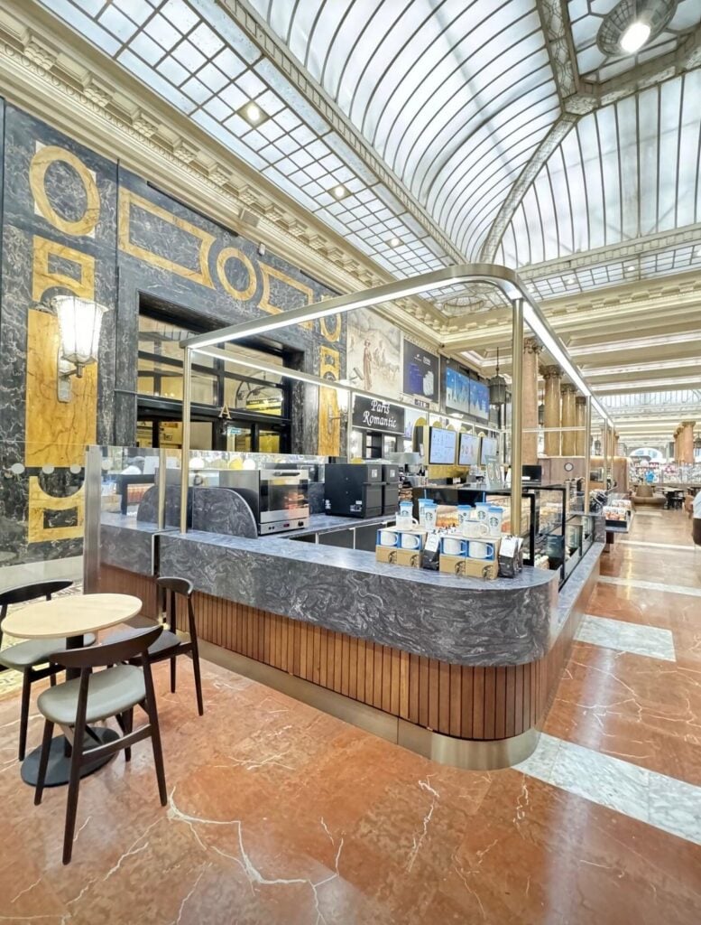 See Paris' iconic sights, stunning Starbucks stores in 12,000-step ...