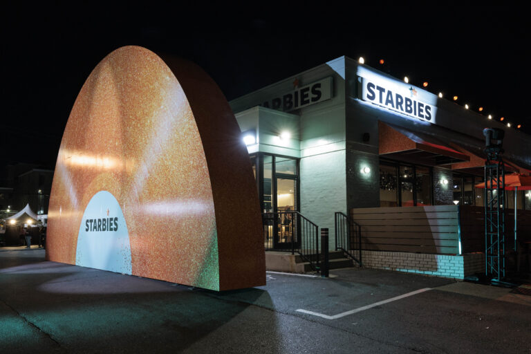 Starbucks celebrates the release of Taylor Swift's 'The Life of a ...