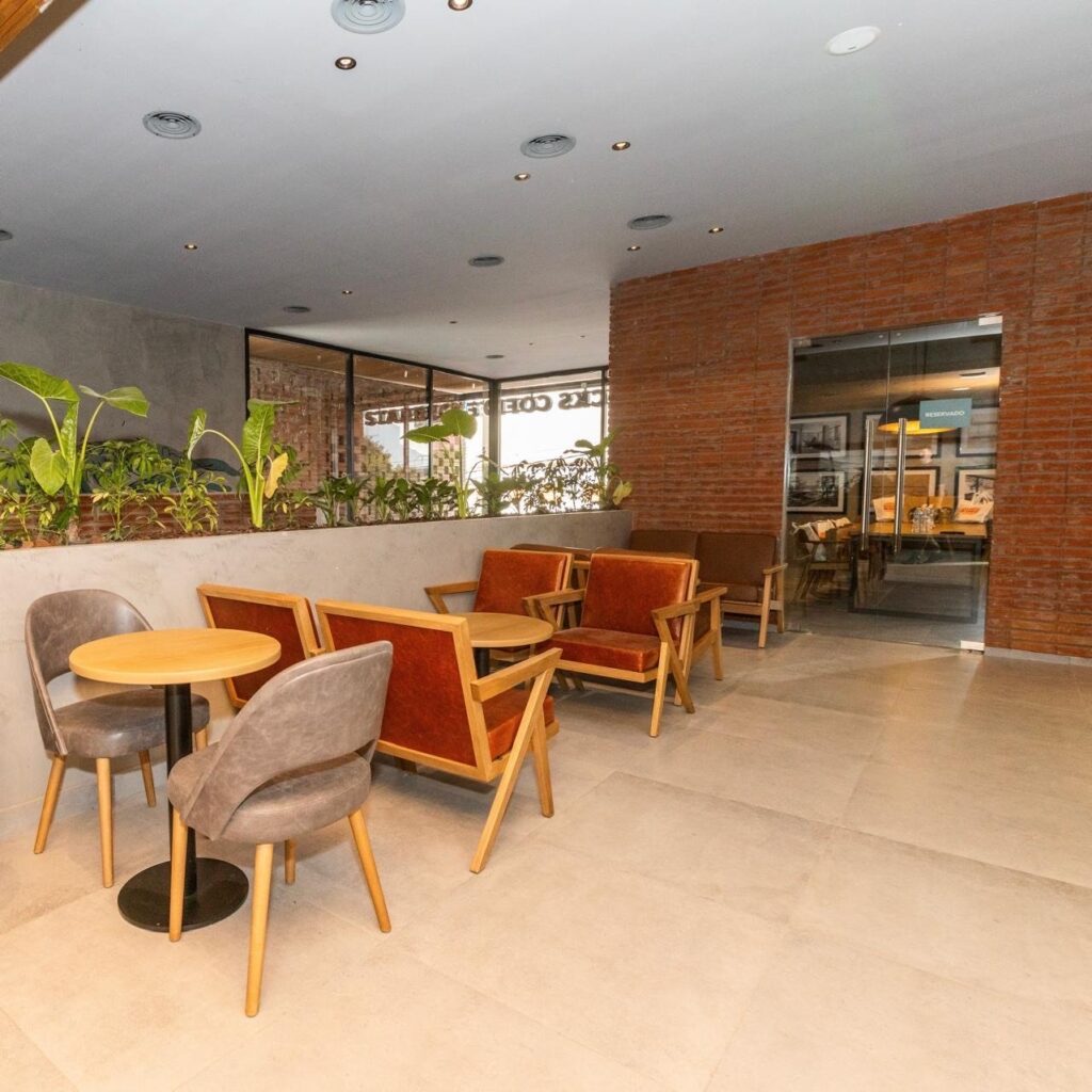 Starbucks abre su primera tienda en Mar del Plata - Starbucks Historias
