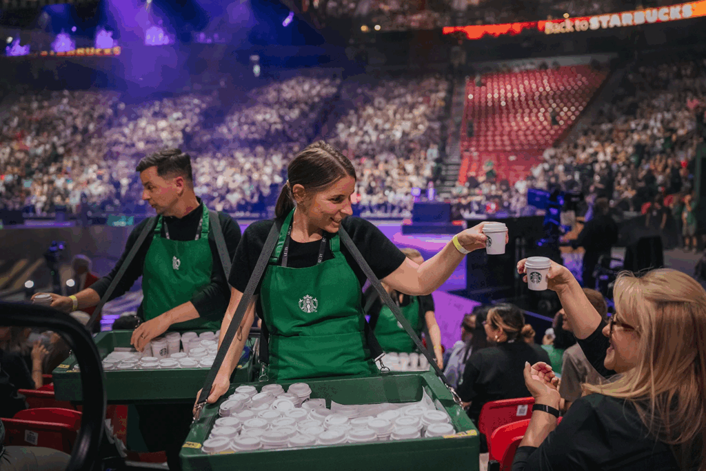 Starbucks x Peanuts: Una colaboración para compartir la alegría en LAC ...