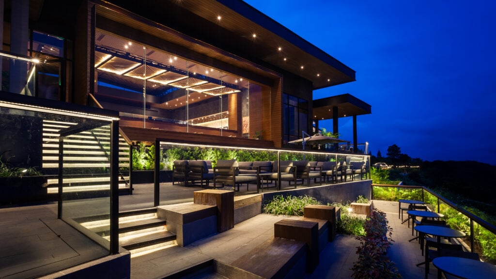 Starbucks Reserve™ Hiraya store offers a breathtaking panorama ...