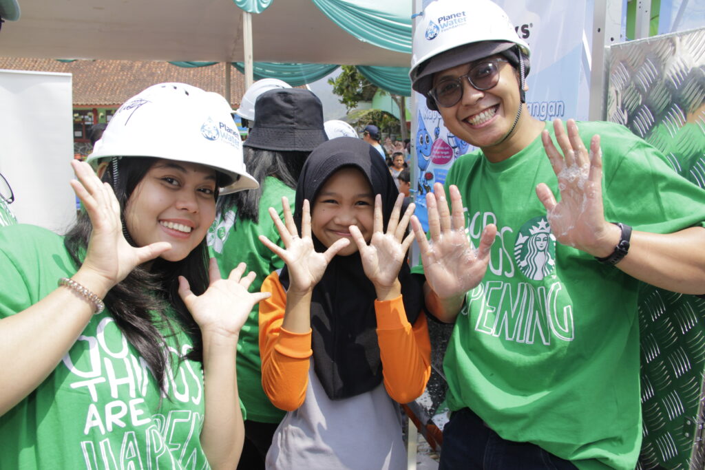 Starbucks partners with Planet Water Foundation to celebrate Global ...