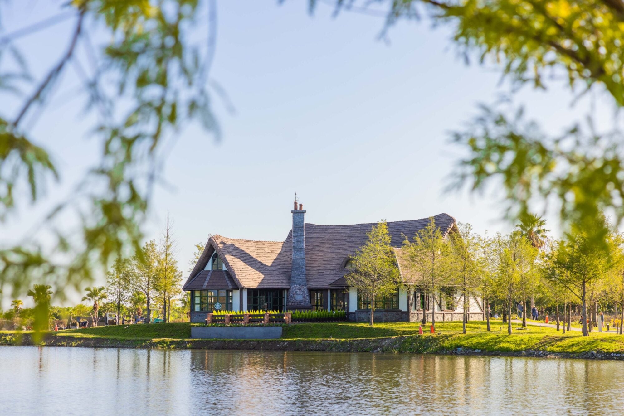 Spring Vibes: Three Starbucks Coffeehouses in Asia Pacific to Refresh ...